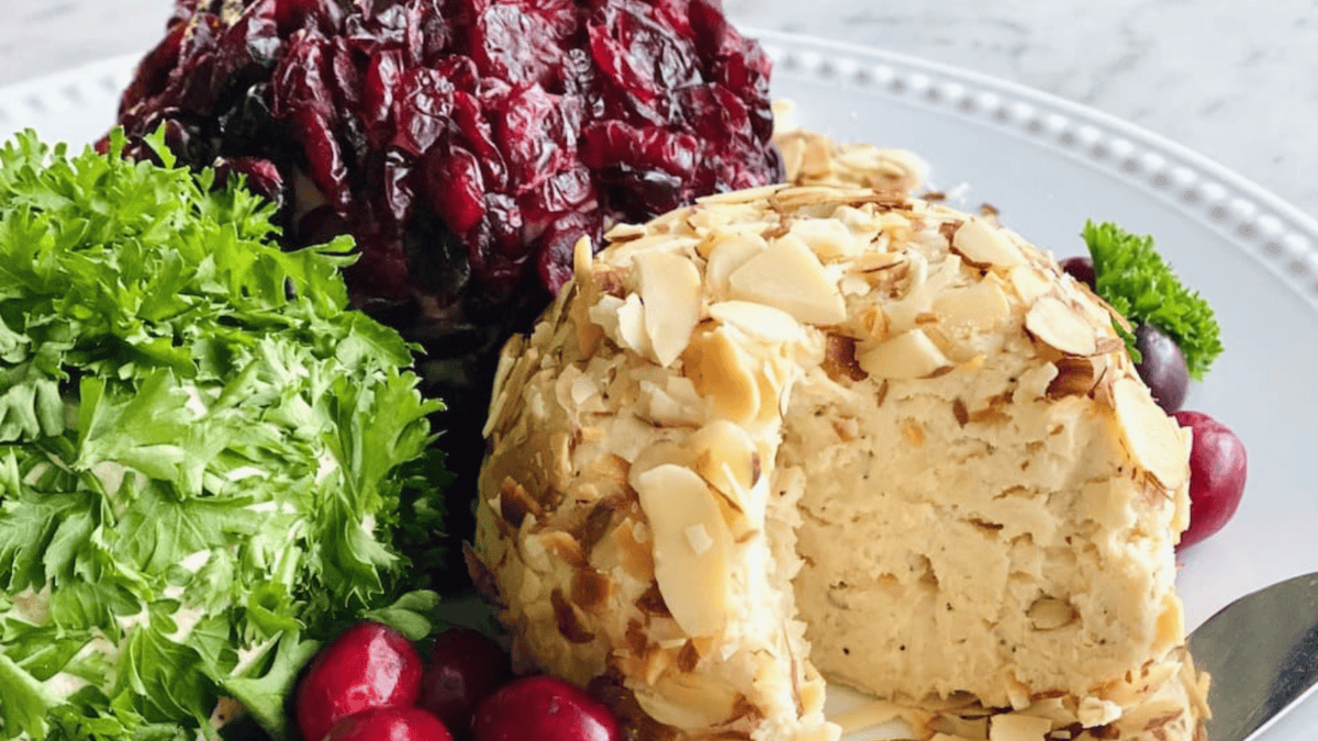 Thanksgiving Cheese Ball Recipes